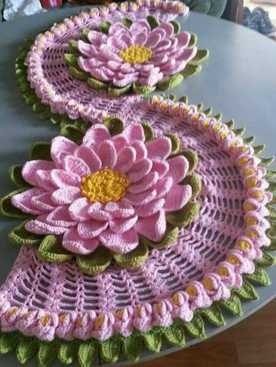 Floral table runner